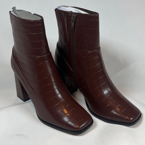 Lisa Vicky | Shoes | Lisa Vicky Craze Faux Leather Croc Embossed Square ...